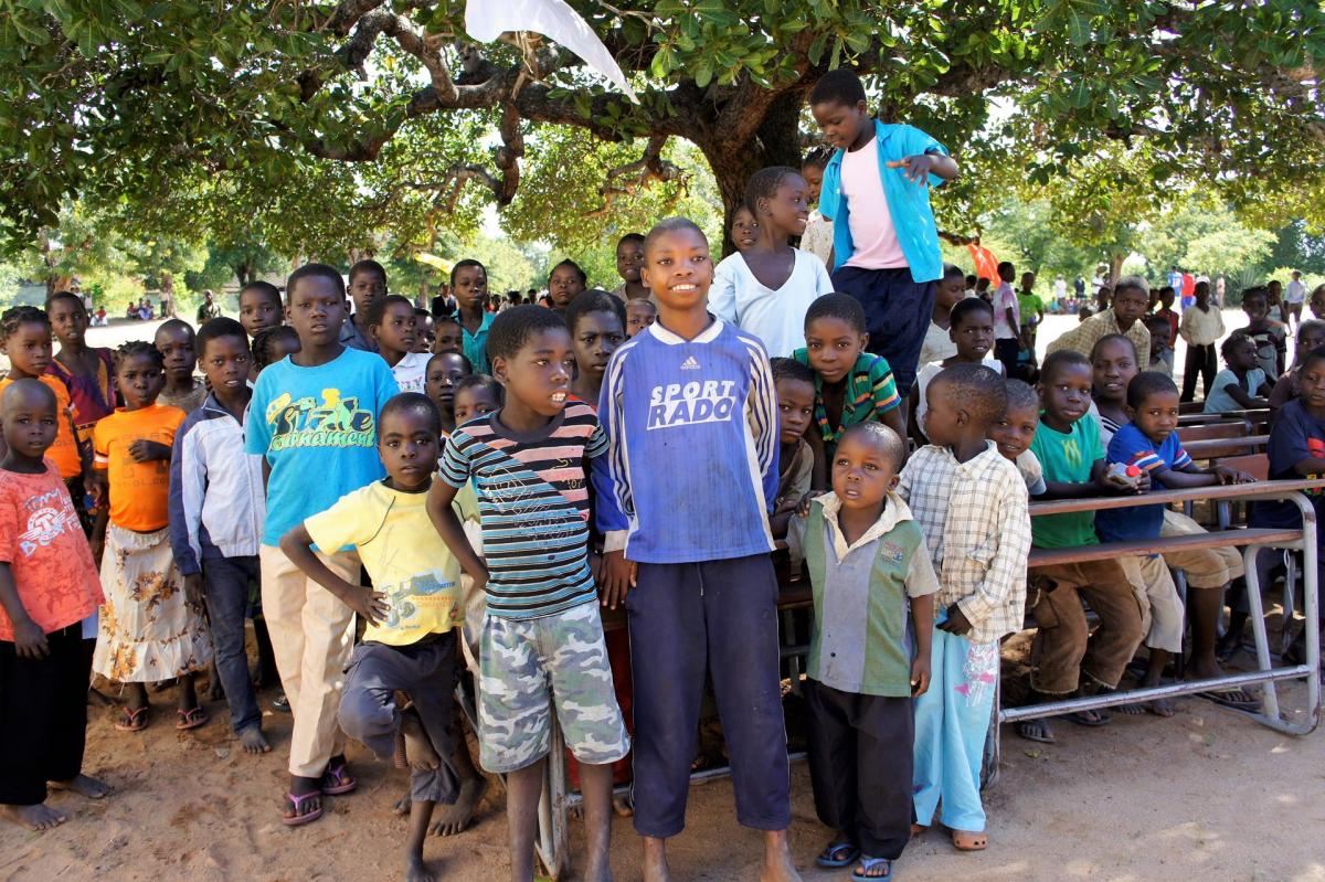 Lack of electricity in the Family Farm School in Natete, Mozambique ...